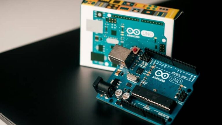 Arduino Microcontroller Guide: Boards & Basics